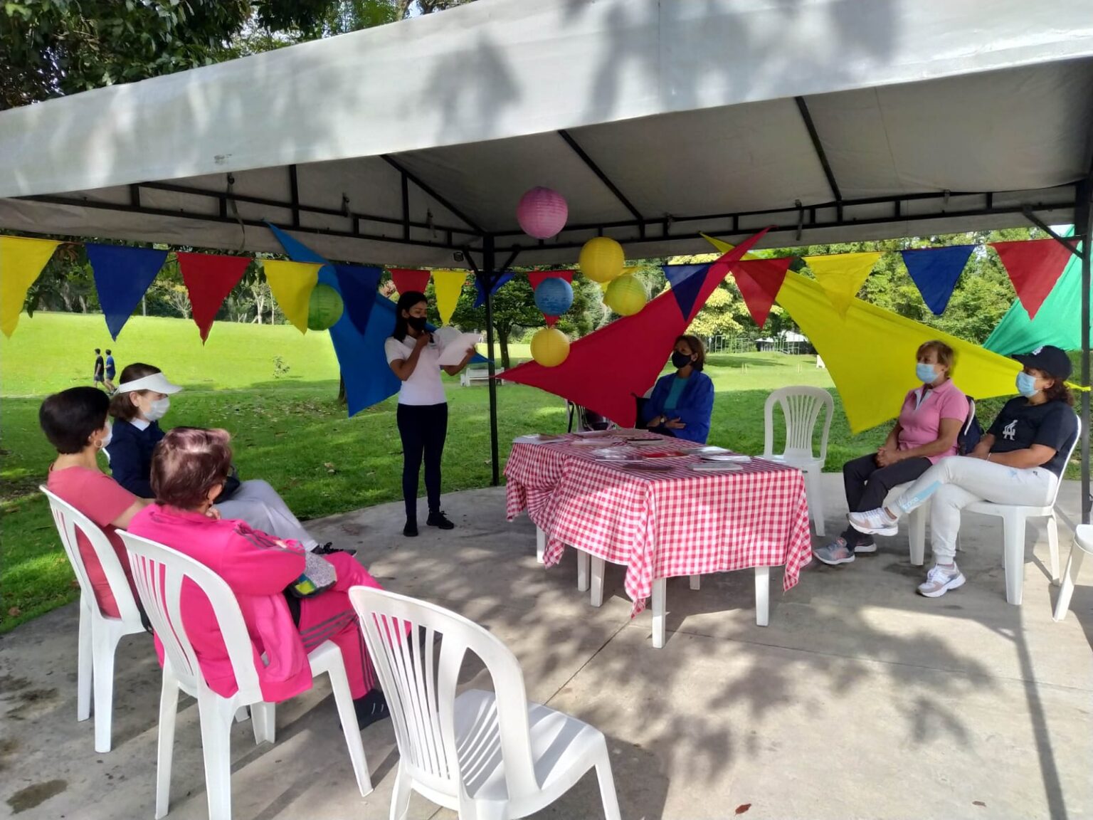 Picnic literario en el Bosque Popular El Prado. – Confa